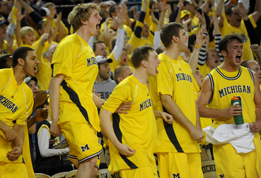 Michigan basketball team knocks off No. 15 Ohio State, 73-64