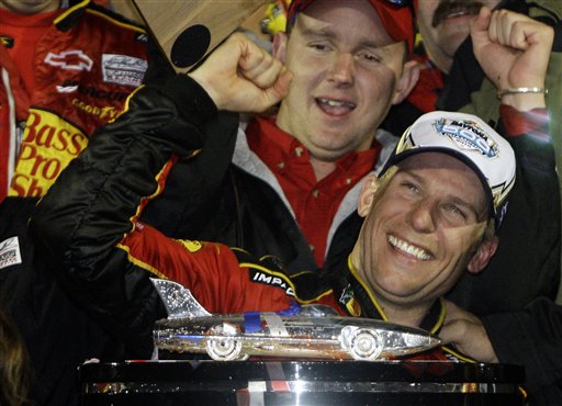 Jamie McMurray wins 6-hour Daytona 500; Dwayne Wade shines at All-Star Game