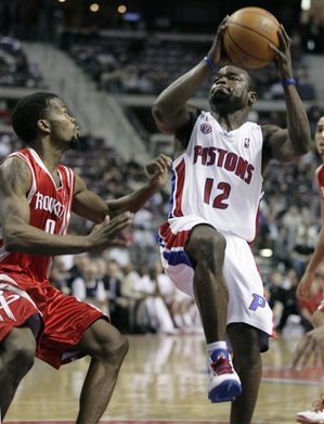 Pistons end 6-game losing streak; Nate Robertson sharp for Tigers