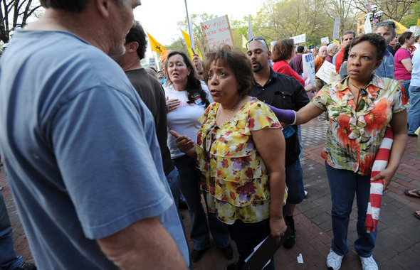 Tea Party members, protesters disagree at Tax Day rally on the Diag ...