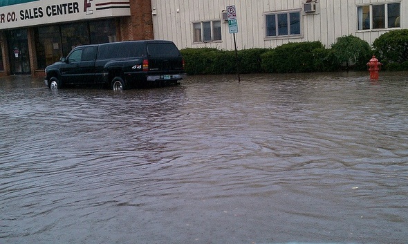 Weather Service warns thunderstorms could cause flooded roads and ...