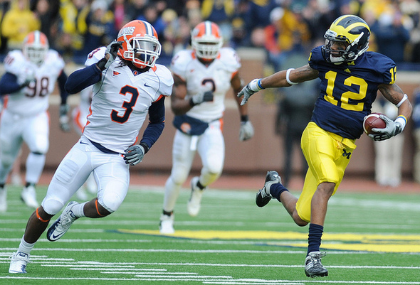 Michigan's Roy Roundtree wants coveted No. 1 jersey; U-M AD Dave ...