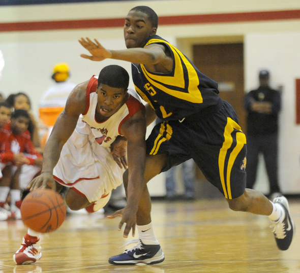 Two late free throws push Willow Run to 56-54 win over Detroit Plymouth ...