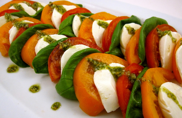 Fresh Mozzarella and Tomatoes with Pesto Oil an ideal recipe for ripe ...