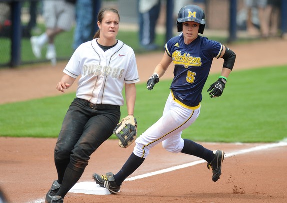Images from the Michigan softball team's Big Ten-clinching sweep of Purdue