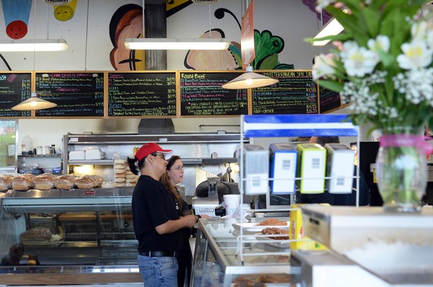 Dimo's remains a West Side destination for terrific donuts, tasty ...