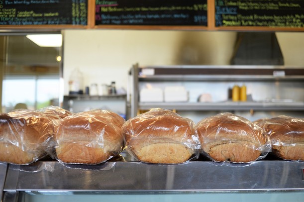 Dimo's remains a West Side destination for terrific donuts, tasty ...