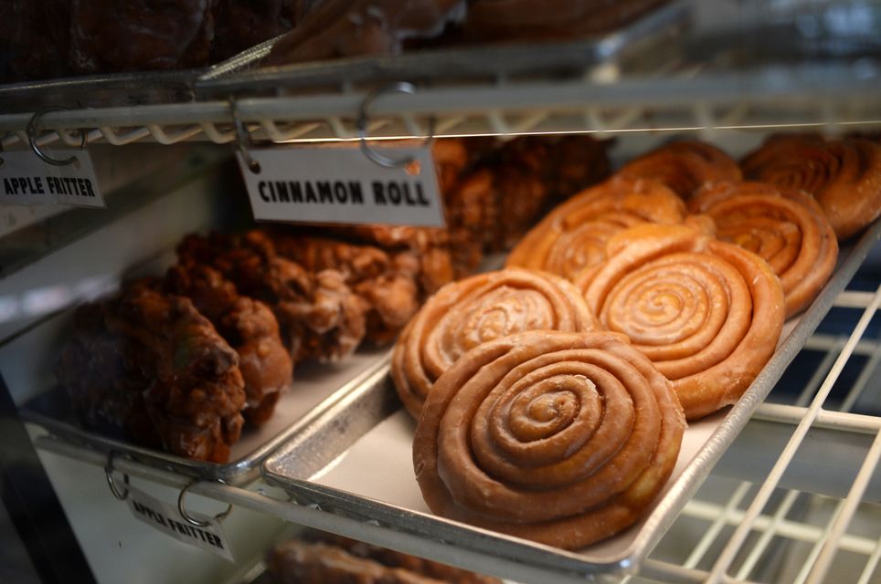 Dimo's remains a West Side destination for terrific donuts, tasty ...