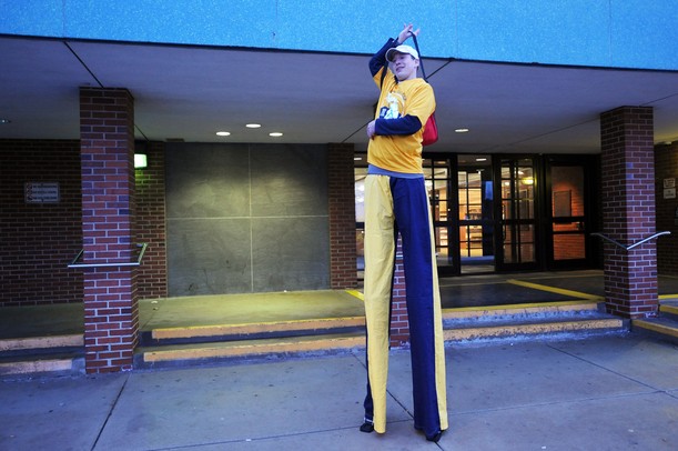 Michigan Stiltwalker starts his trek across the state Friday from ...