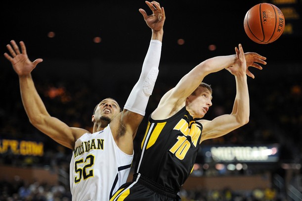Images from No. 2 Michigan's 95-67 win over Iowa