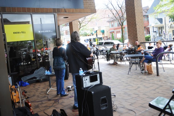 Images from Lisa Pappas and Michael Weiss' concert on the patio at ...