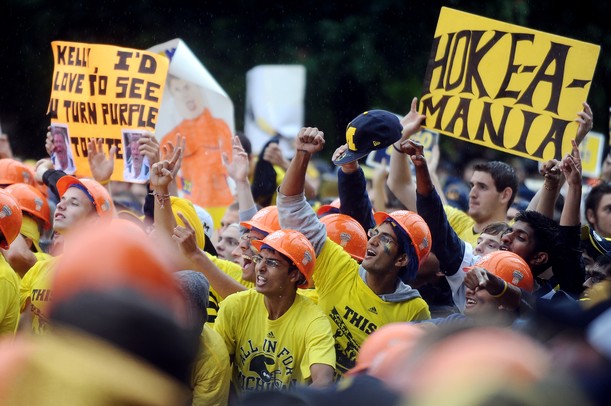 Images from ESPN 'College GameDay' show from Ingalls Mall in Ann Arbor