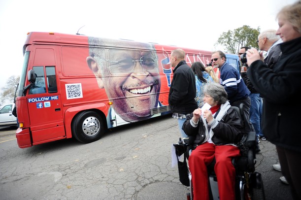 Images from Republican presidential candidate Herman Cain's stop in ...