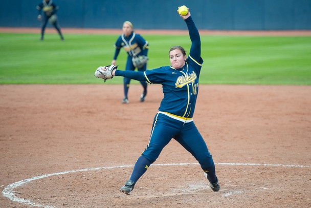Michigan softball extends win streak to 19 games with 5-3 win over Iowa