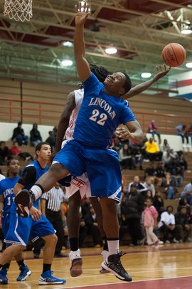 Lincoln boys capitalize on poor shooting from Willow Run in 50-37 win