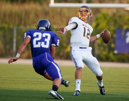 Defense steals the show from star quarterback Shane Morris as Warren De ...