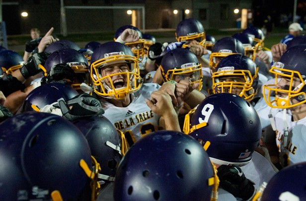 Defense steals the show from star quarterback Shane Morris as Warren De ...