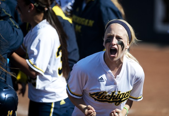 Images from Michigan softball's eighth inning Super Regional win over ...