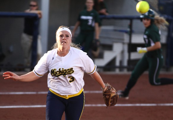Images from Michigan softball team's fall game against Michigan State