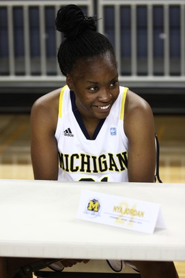 Images from the Michigan men's and women's basketball teams' media day