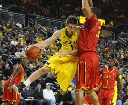 Images from the Michigan basketball team's 59-33 win over Ferris State