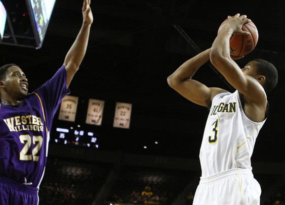 Images from the Michigan basketball team's 59-55 win over Western Illinois